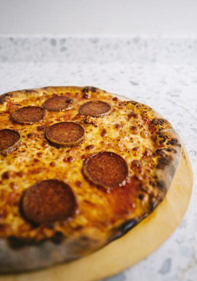 Jonas Crambys perfekta New York-pizza – så gör du den hemma