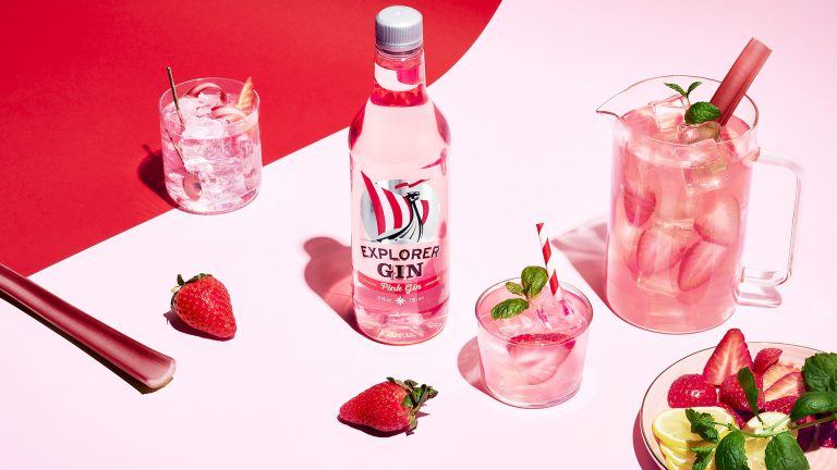 Klassiska Explorer släpper gin med smak av jordgubb och rabarber