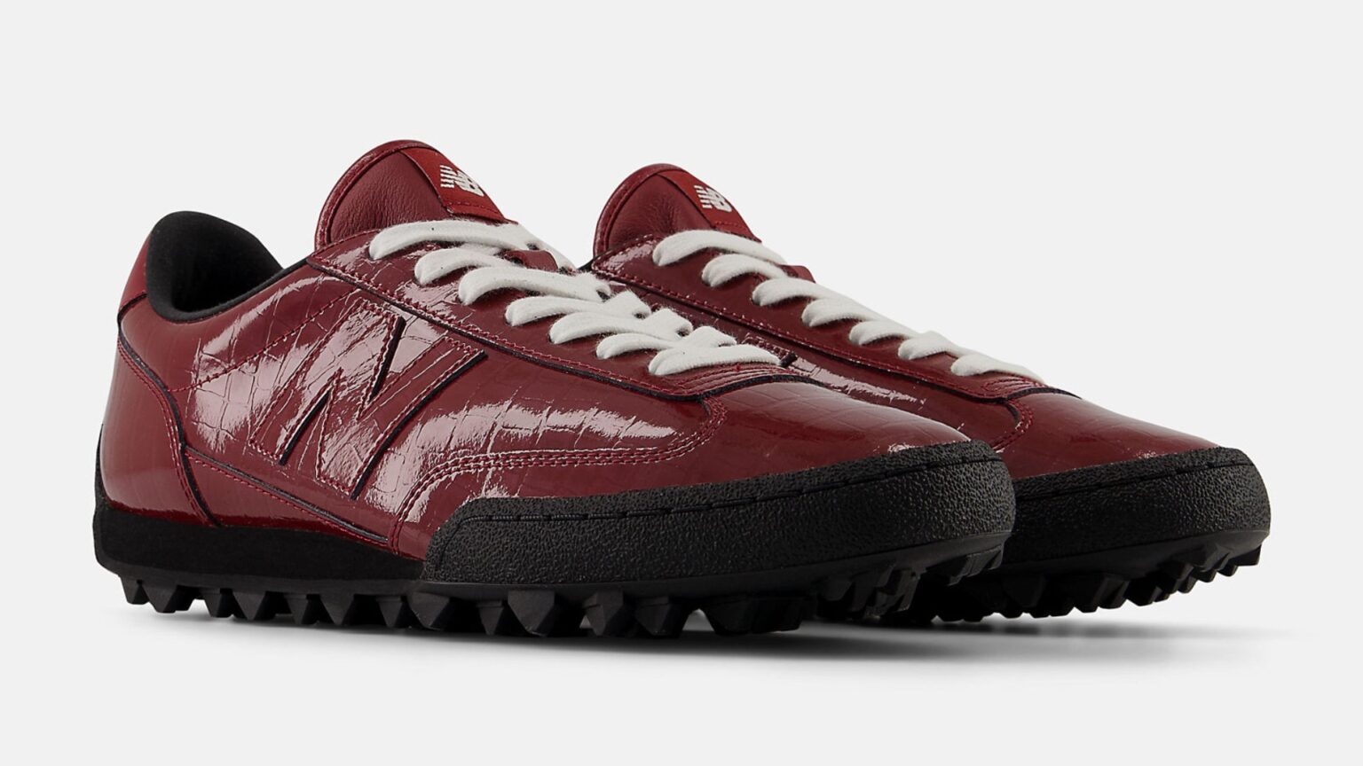 Tre par sneakers vi längtar efter att möta våren i